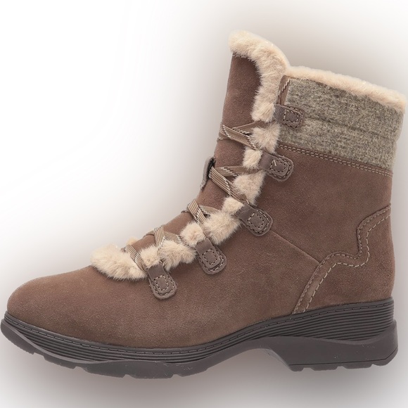 Clarks | Shoes | Clarks Womens Aveleigh Zip Warmlined Waterproof ...